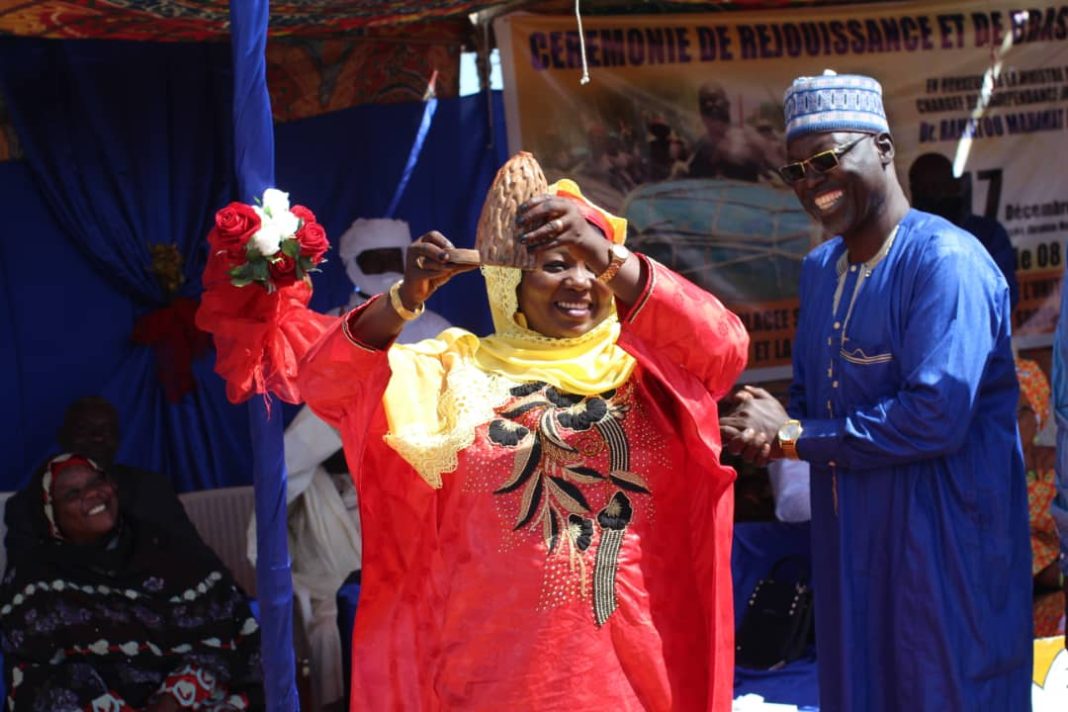 Dr Ramatou Mahamat Houtouin honorée par sa communauté - Tchad24 TV